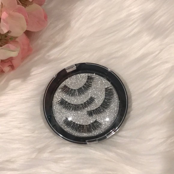 Makeup | Magnetic Lashes Dramatic Style 3 | Poshmark